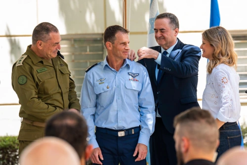 New IAF chief takes command as defense minister hints at renewed war ...